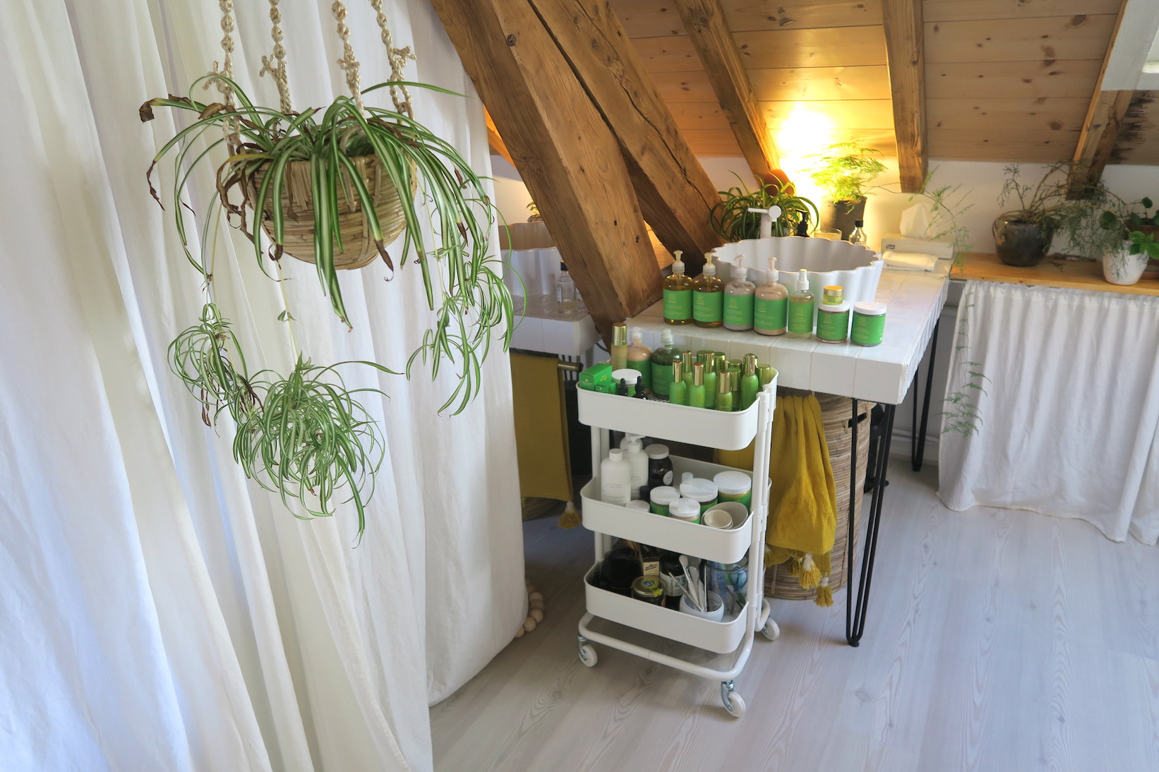 Les soins en institut Tata Harper débarquent à la Maison La Superbe ...