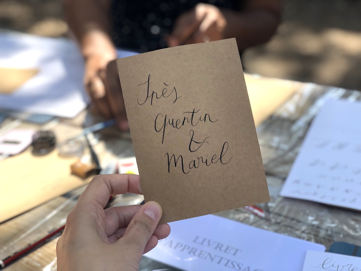 Un atelier de calligraphie moderne à Annecy avec Skriva - Le Blog de Néroli